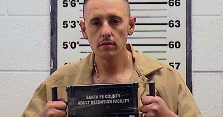 Santa Fe pair accused of shoplifting evade initial police stop | Local ...