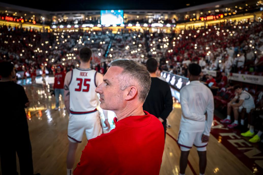 'You can’t beat The Pit': Walking down ramp in Lobos' famed arena an ...