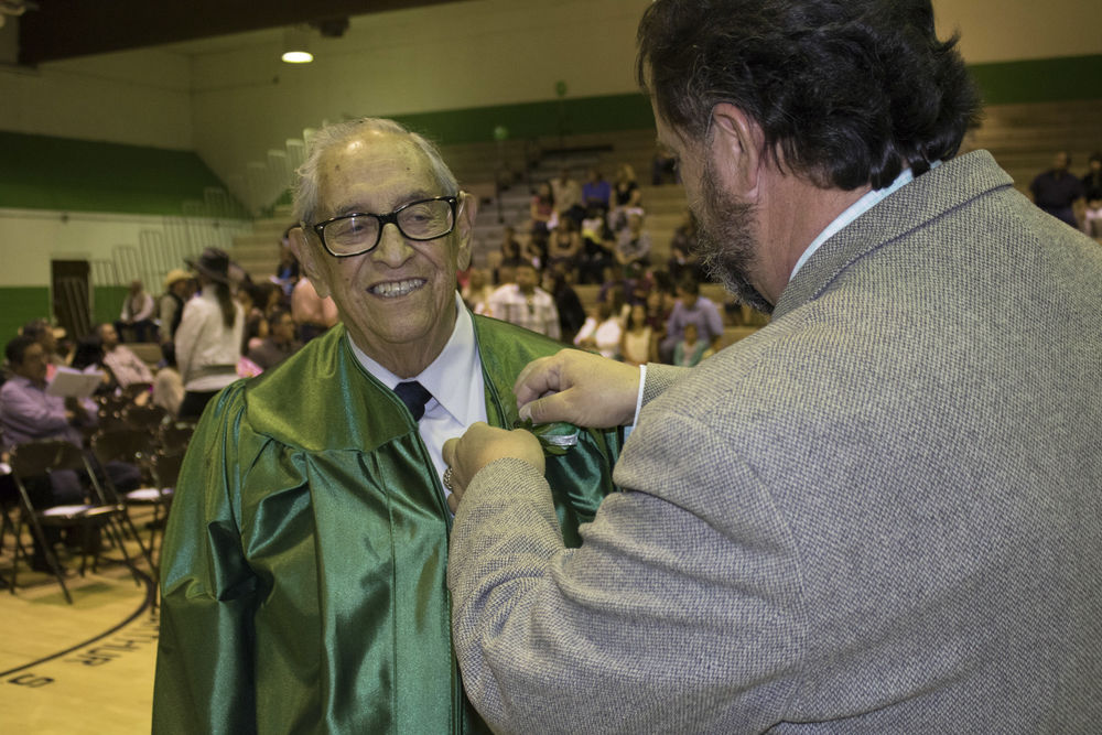 WWII veteran returns to Mora High School to receive diploma | Local ...