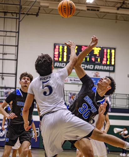 Horsemen rally falls short amid turnovers against 5A's top-ranked Rams ...