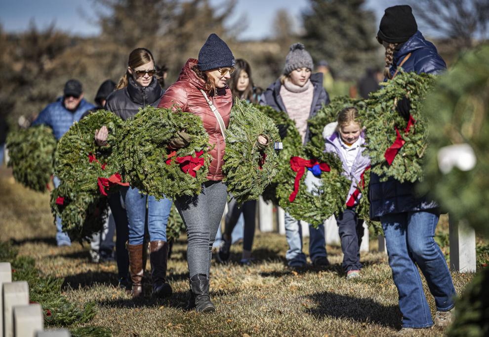 Morning wreath event at Santa Fe National Cemetery said to draw largest ...