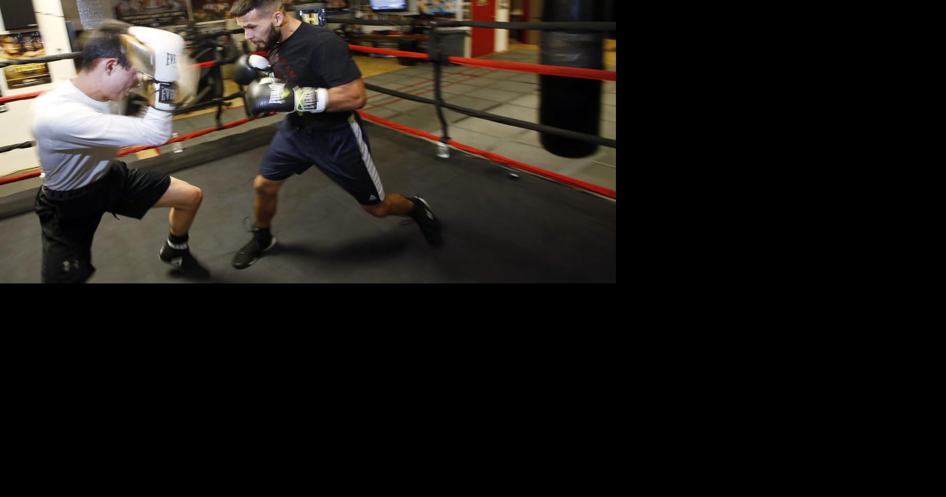 Two boxers try to make names for themselves | Sports ...