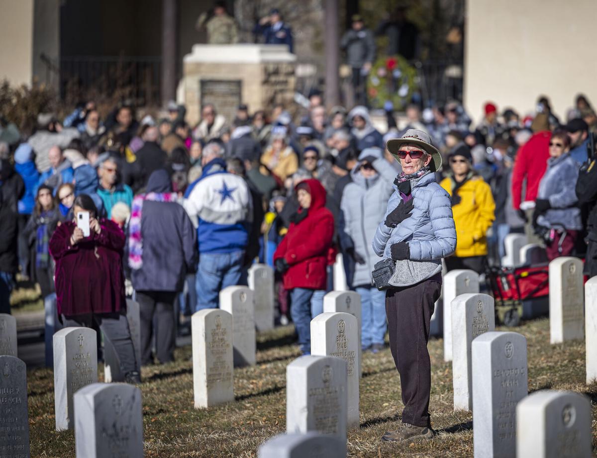 Morning wreath event at Santa Fe National Cemetery said to draw largest ...