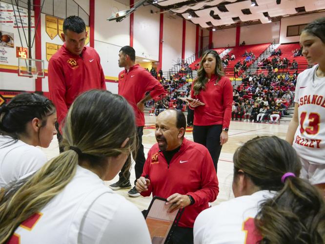 New Española Valley coach Ray Romero gets assist from his family ...