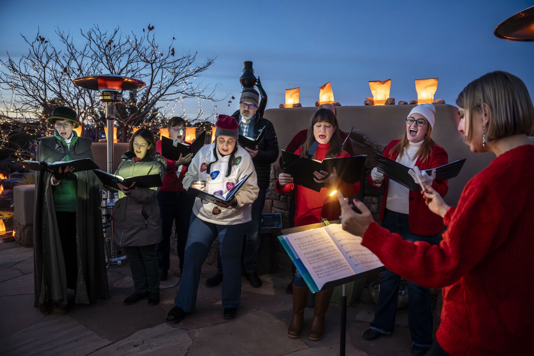 Botanical Garden lights up at night | Local News | santafenewmexican.com