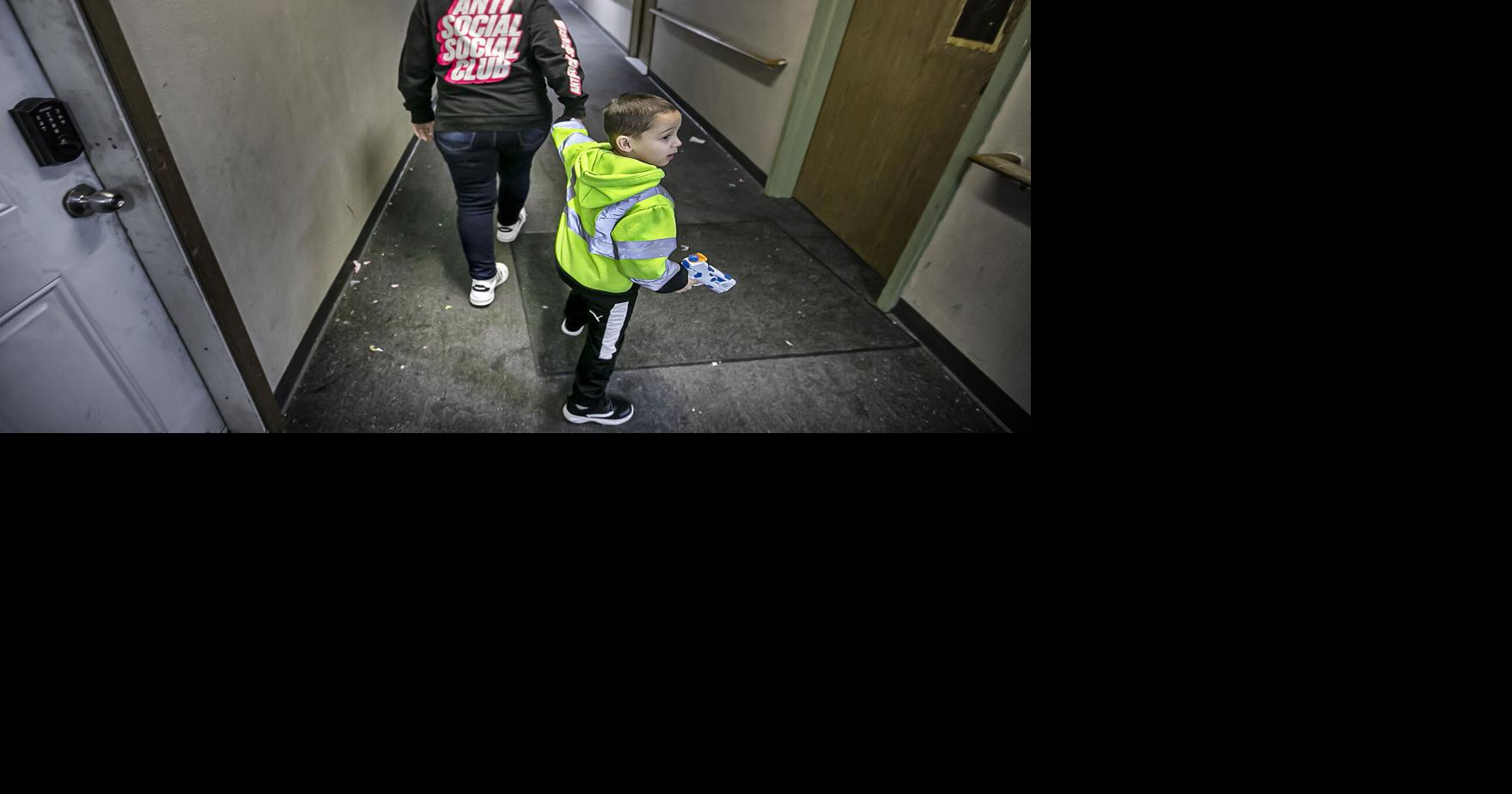 Tenants scrambling after Española apartment complex condemned | Local ...