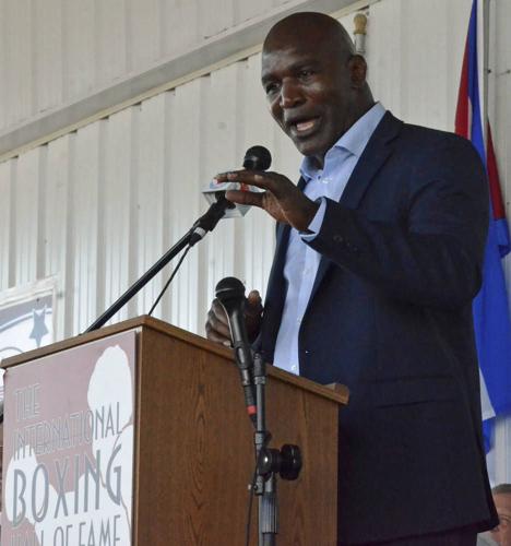 Holyfield, Tapia inducted into International Boxing Hall of Fame ...