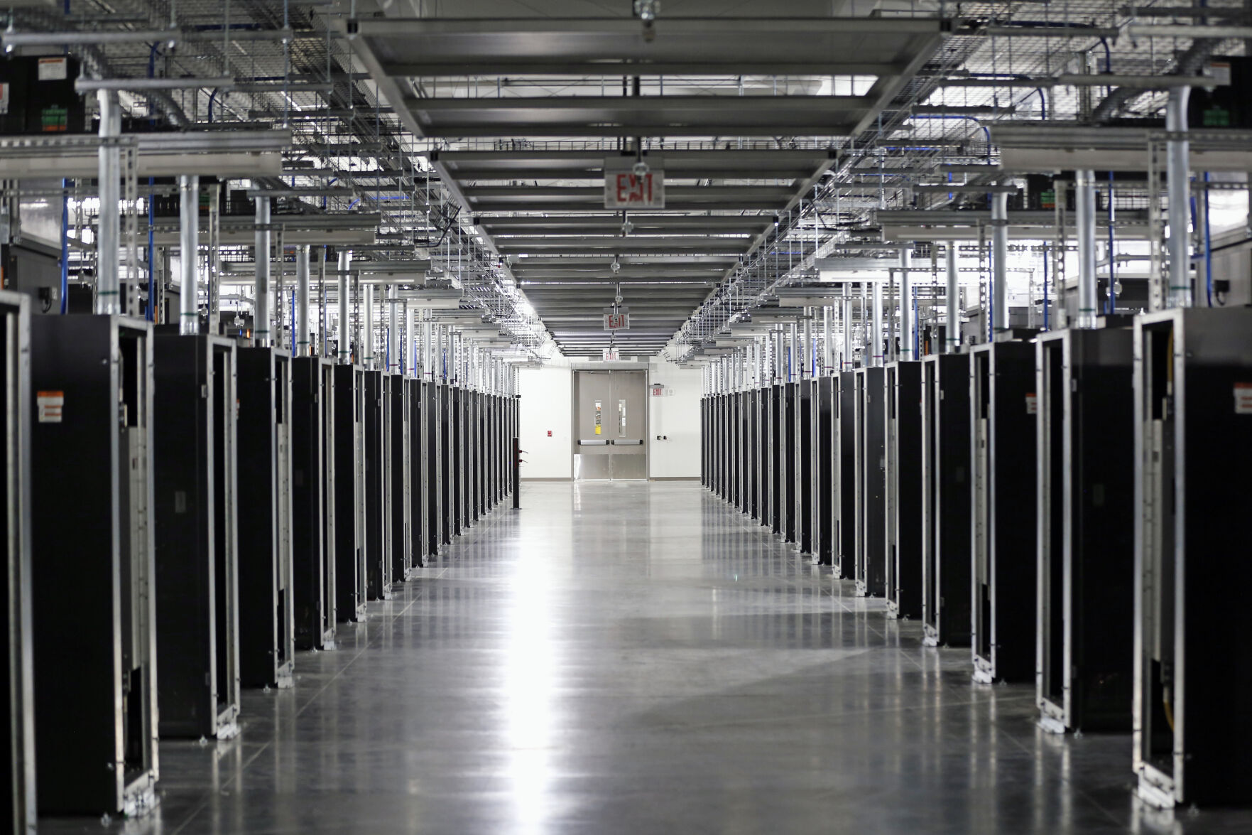 Similar to Los Alamos in 1940s, Los Lunas getting transformed by tech ...