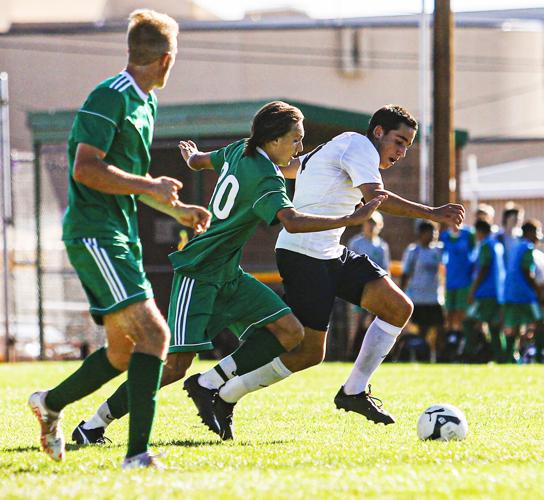 Demons show they are contenders in Class 5A with win over Bulldogs ...