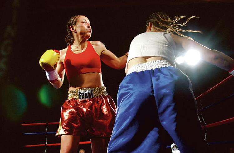 Española boxer Monica Lovato returns to the ring after six years ...