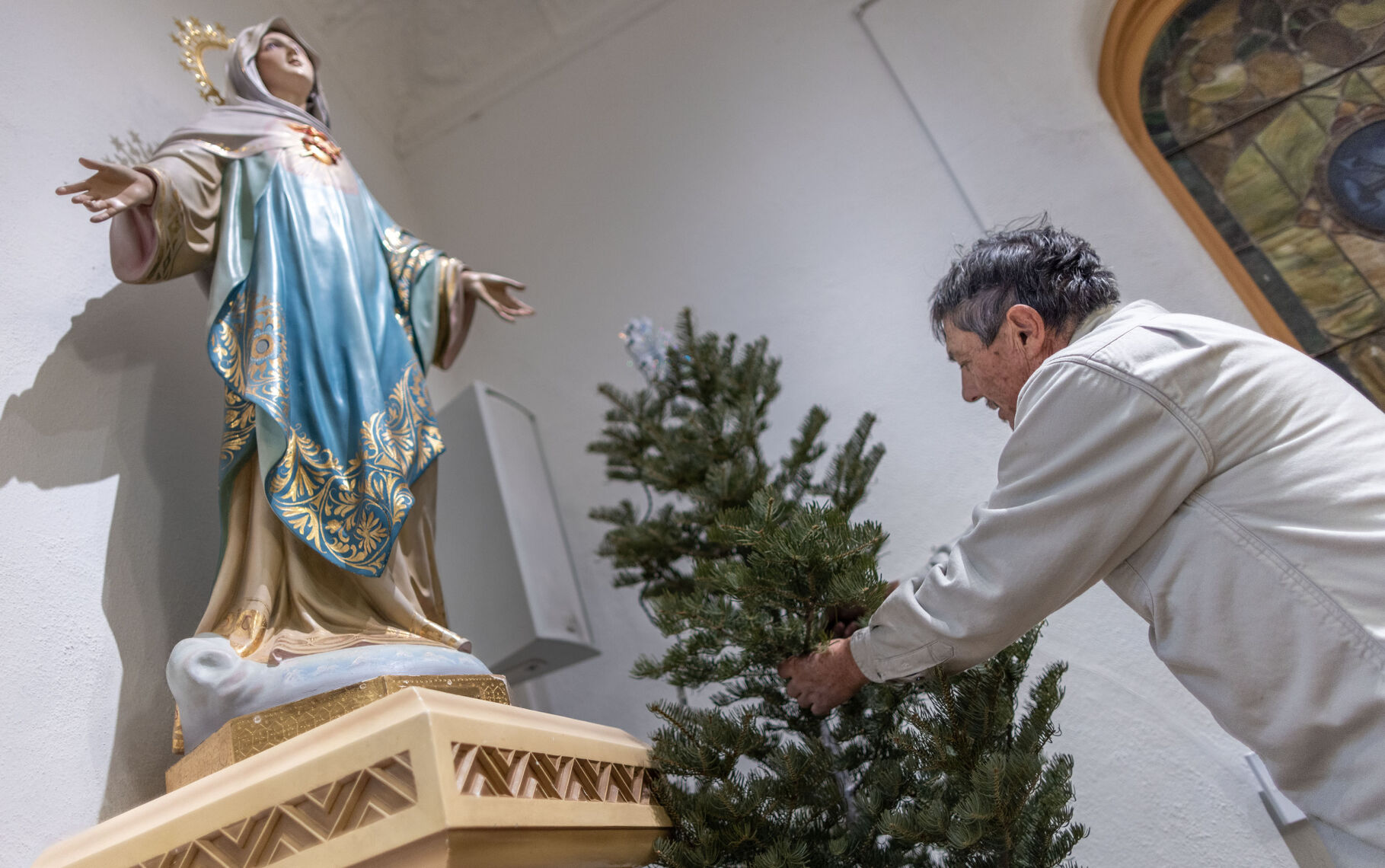 Community says new pastor is revitalizing Cerrillos Catholic church ...