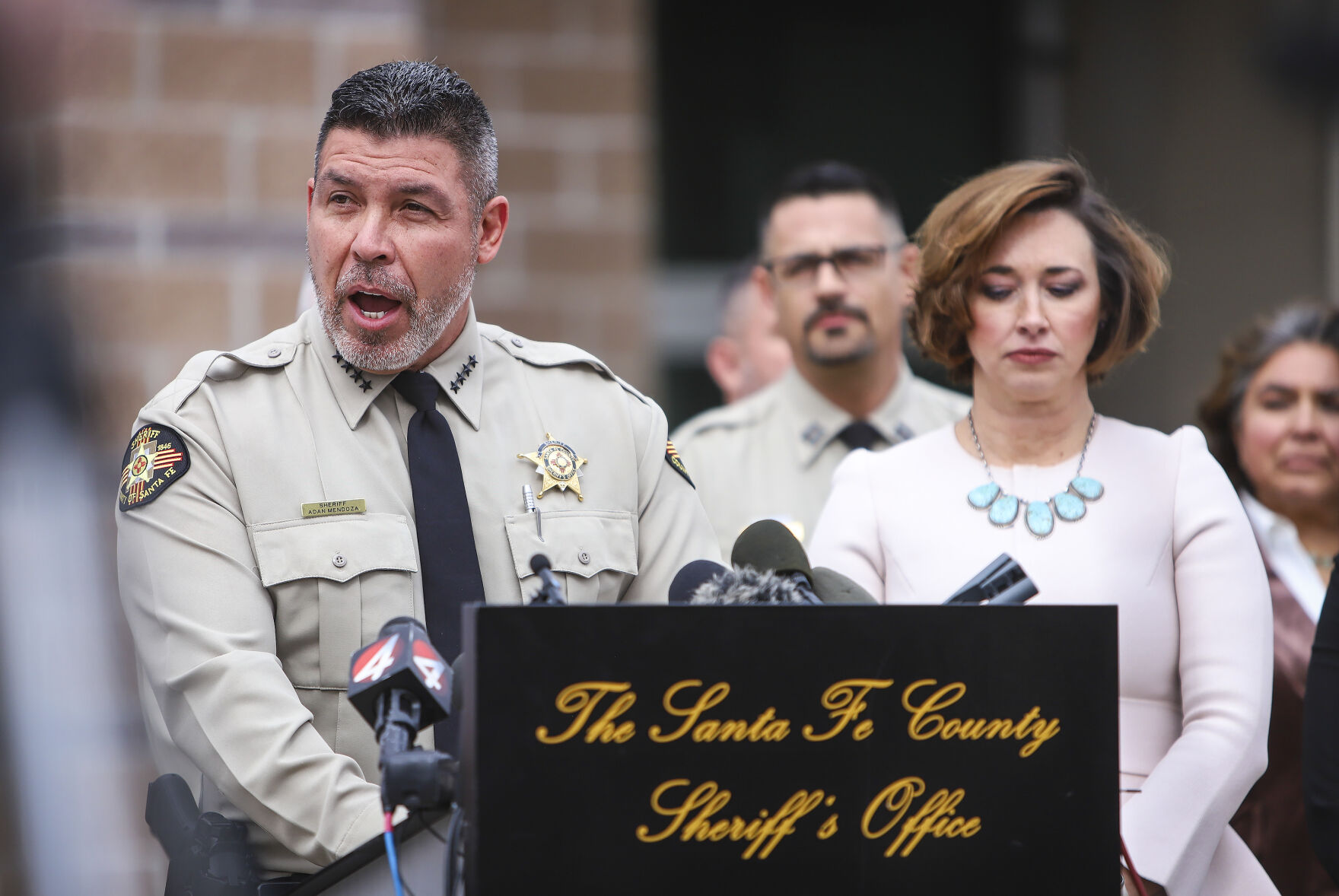 OMI, sheriff paint tragic picture of Gene Hackman's final days after ...