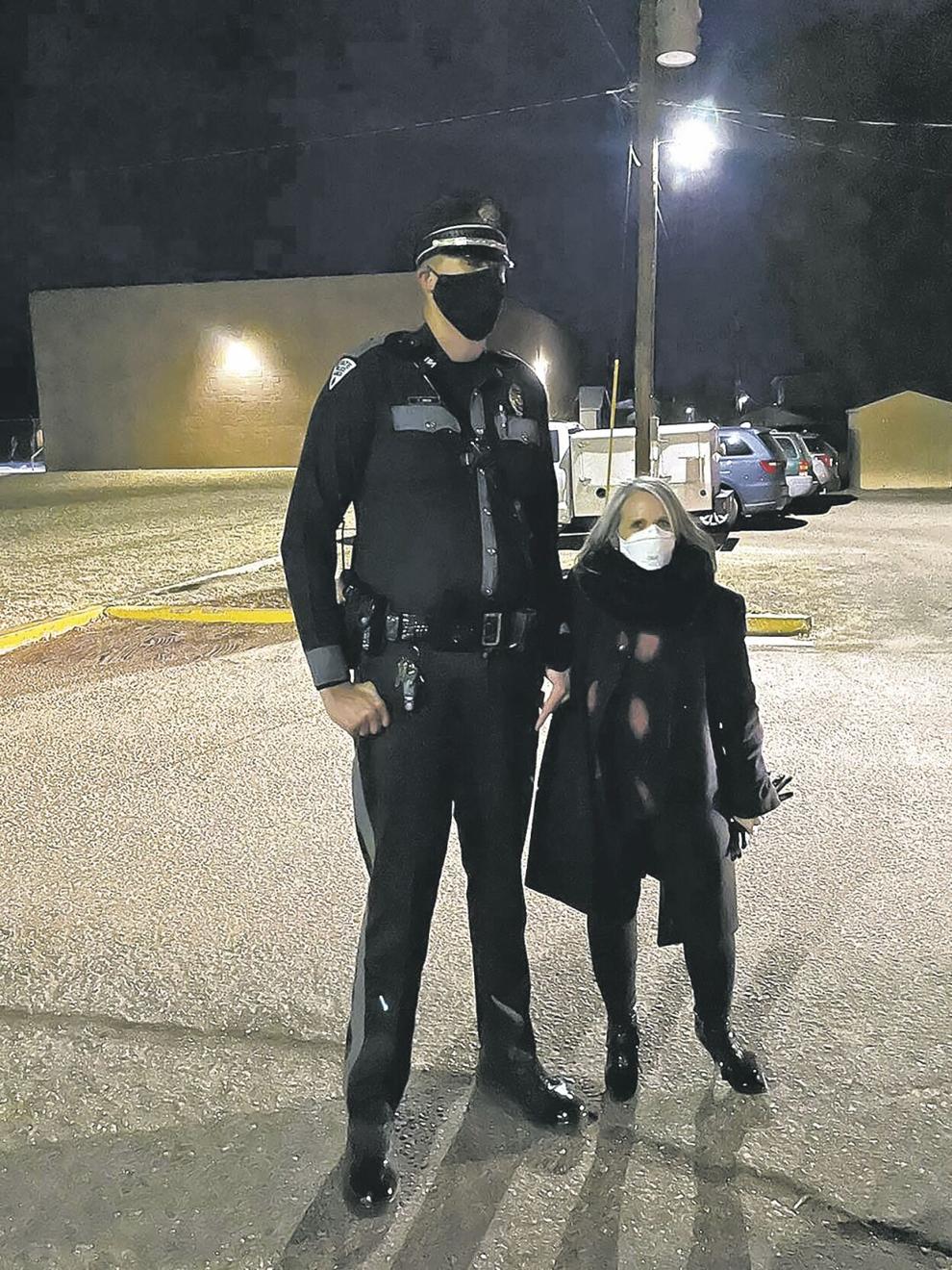 Picture of governor next to 7-foot-tall cop triggers big response on ...