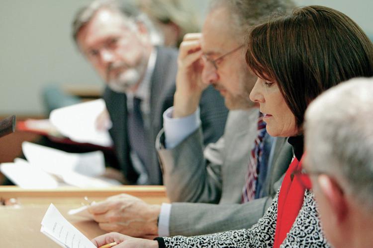 Latest bid to cap storefront loans clears committee | Legislature | New ...