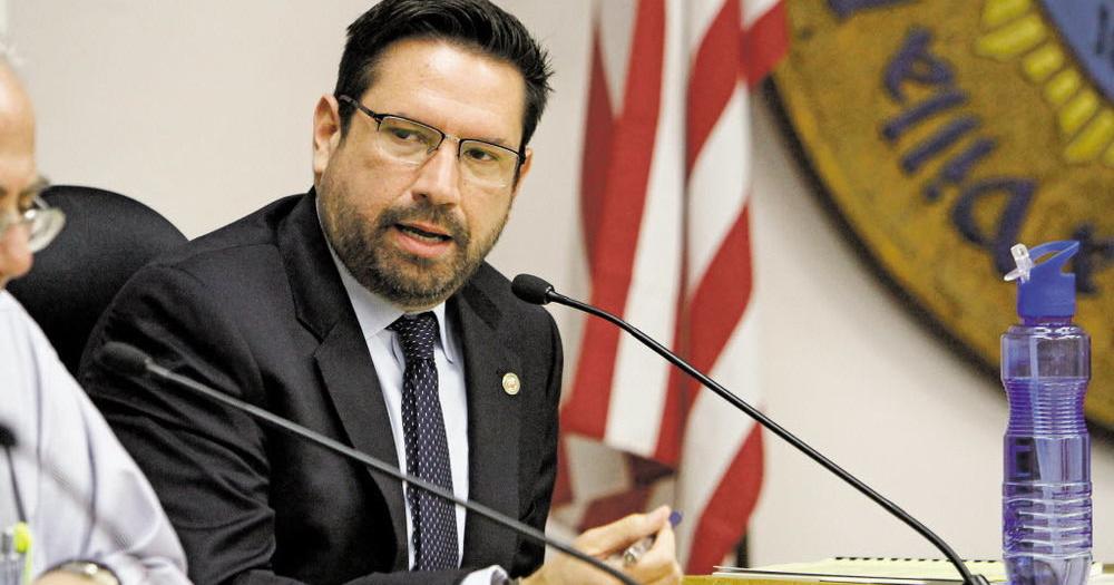 Mayor gifts city workers four hours of leave before Christmas | Local ...