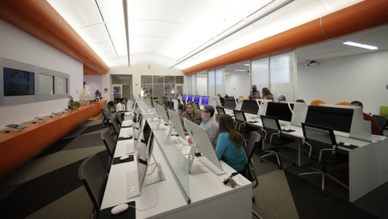 Texas library offers glimpse of bookless future | Tech ...