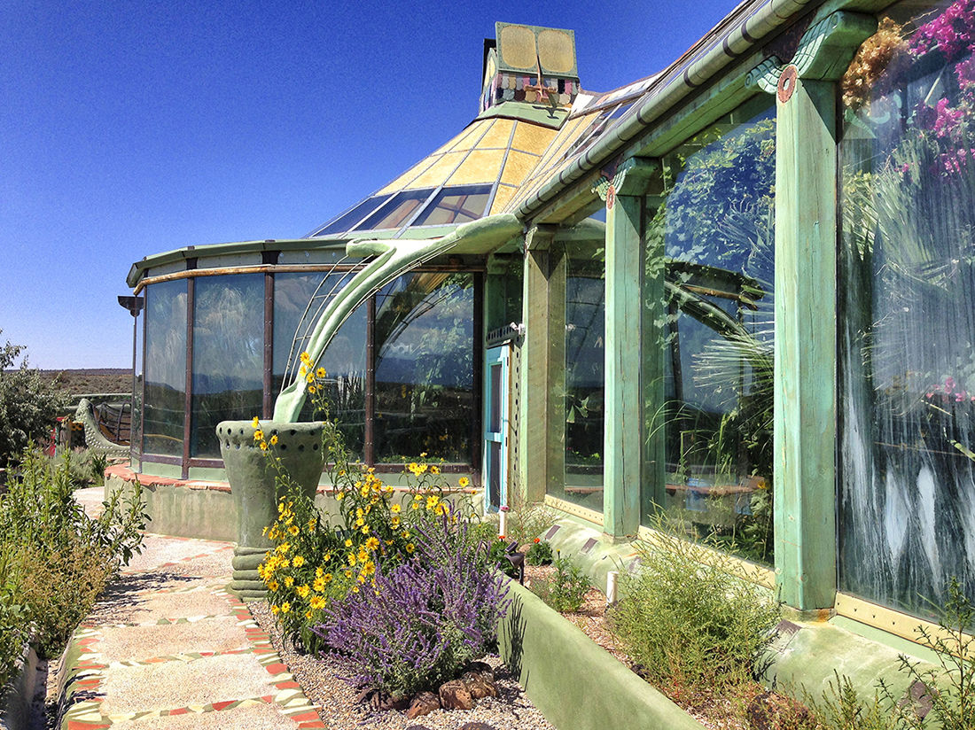 Gimme (sustainable) shelter: The earthships of Taos County | Art Of ...
