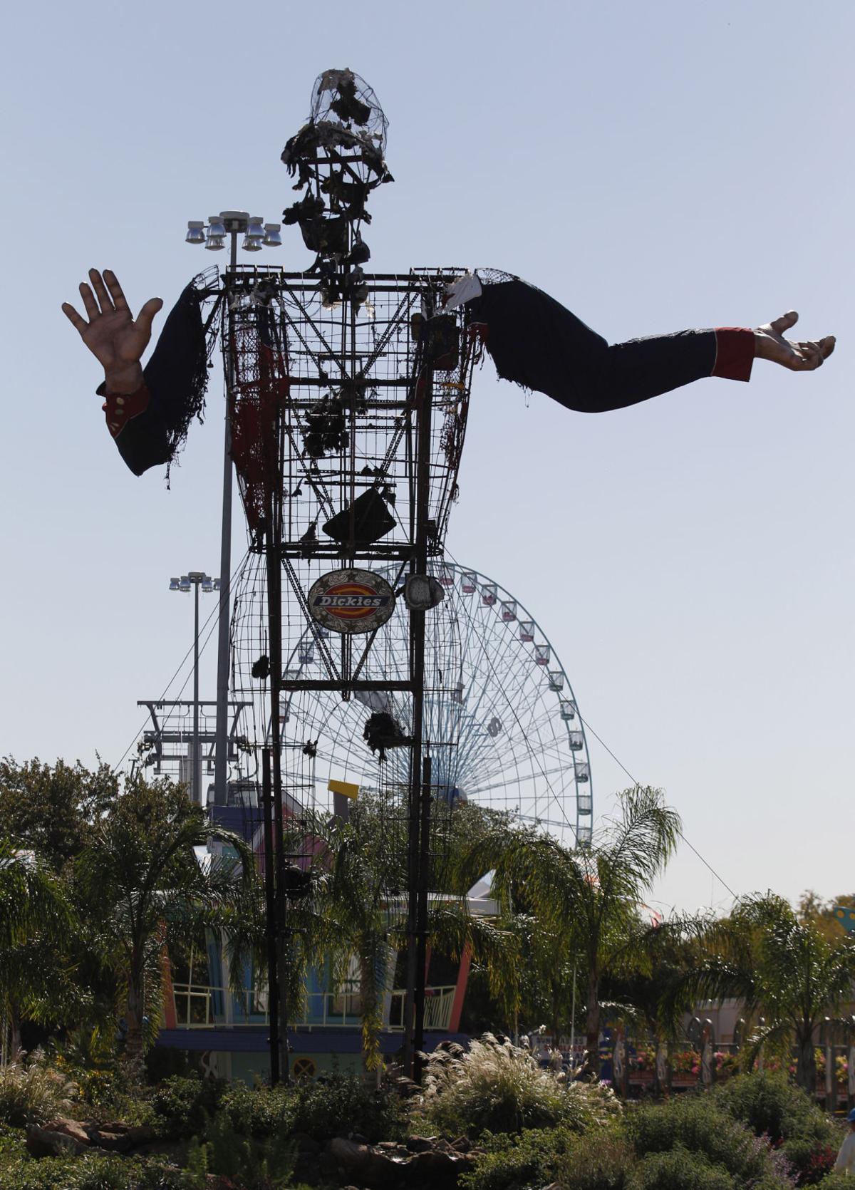 Fire destroys Texas icon Big Tex | Local News | santafenewmexican.com
