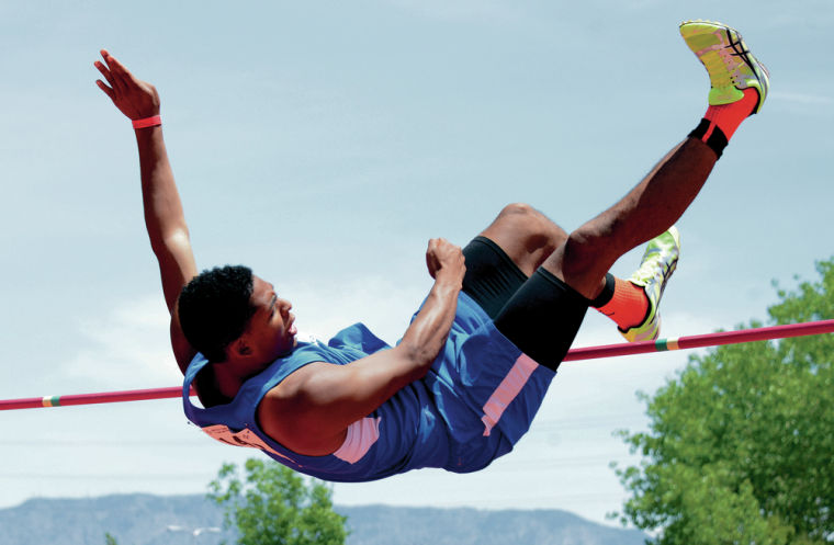 Demonettes 800-meter relay team sets state record | Sports ...