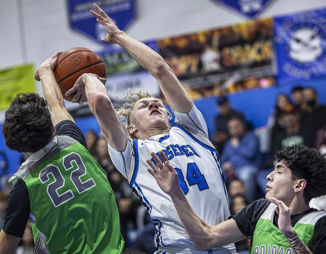St. Michael's beats Pojoaque Valley 55-49 for its 5th straight win ...