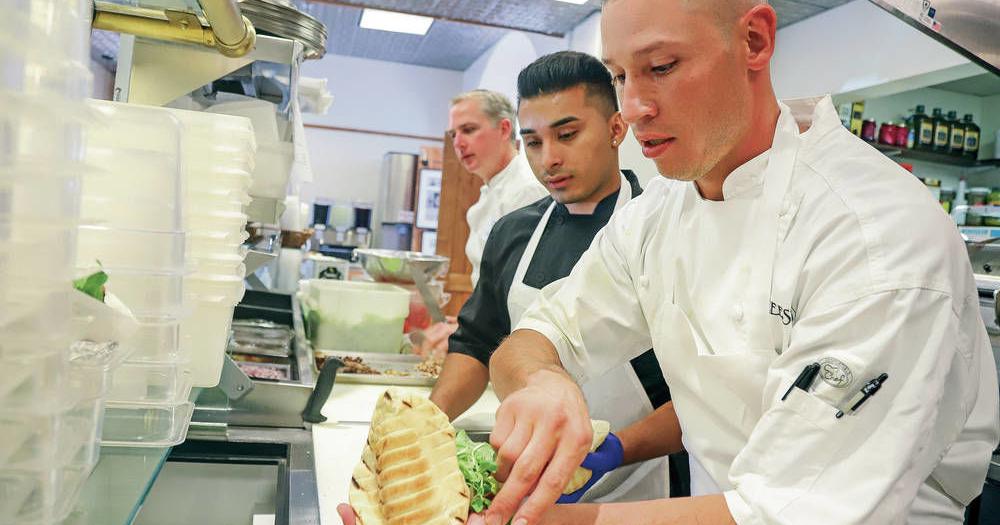 Downtown workers, rejoice: Popular lunch spot The Beestro returns ...