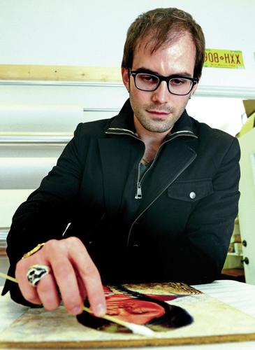 Sunday Spotlight: Art restorer stays true to his favorite icon, Zozobra ...