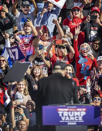 Trump courts Hispanic vote, hits Harris on border during New Mexico ...