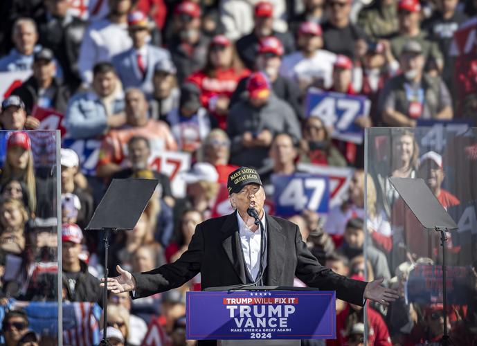 Trump courts Hispanic vote, hits Harris on border during New Mexico ...