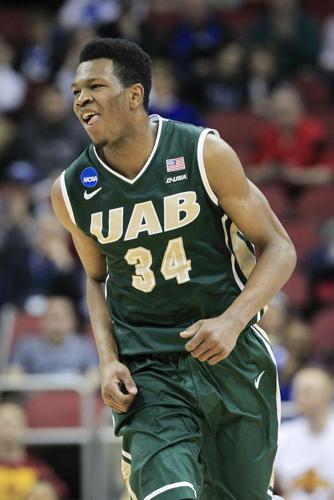 First tourney upset: 14th-seeded UAB Blazers stun Iowa State | Sports ...