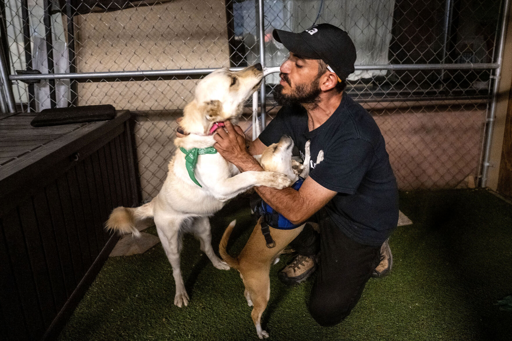 A night at Pete's Place reveals an imperfect but caring shelter | Local ...