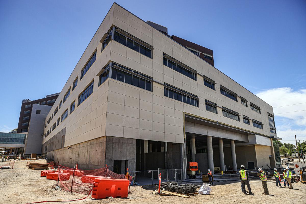 UNM Hospital tower touts expanded ICU, emergency department | Local ...