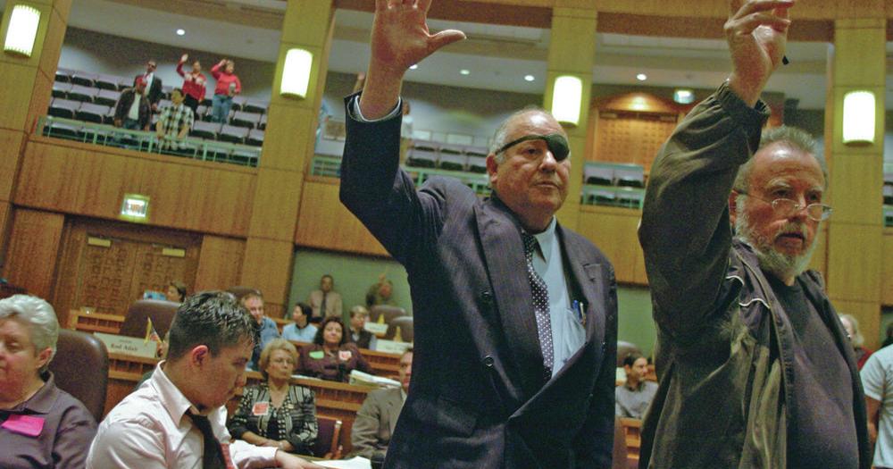 Services scheduled for former state Sen. Tom Benavides | News in brief ...