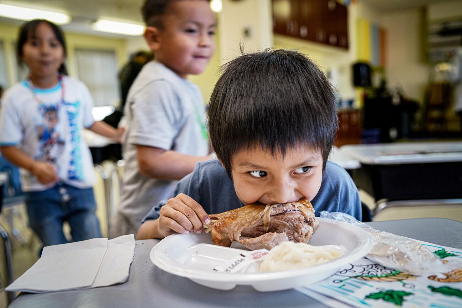 'It's more love': To'hajiilee's Turkey in the Hole draws community ...