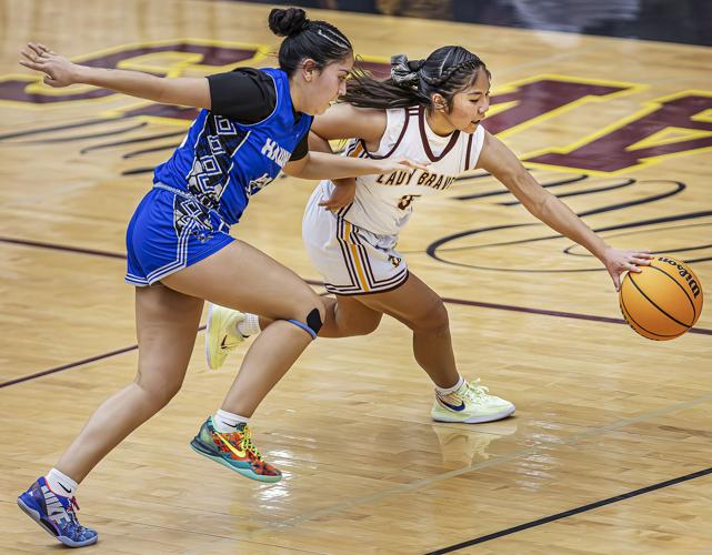 Santa Fe Indian School boys, girls playing Navajo Prep for titles ...