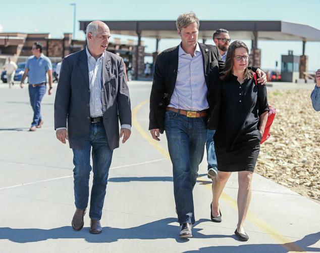 Mayor Webber adds voice to border protest | Local News ...