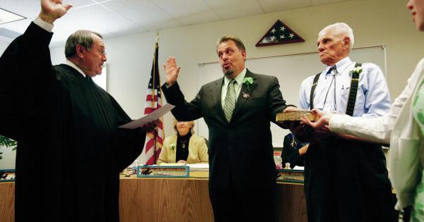 Your Neighbors: Retired Justice Serna is off the bench, but still ...