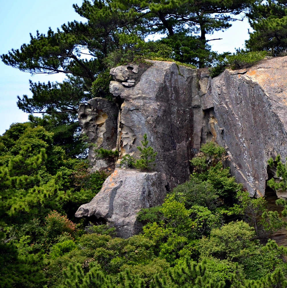 Fanciful rock formations entice tourists in Japan | News ...