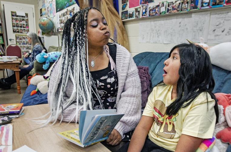 Santa Fe youth literary program Reading Quest presenting method at ...