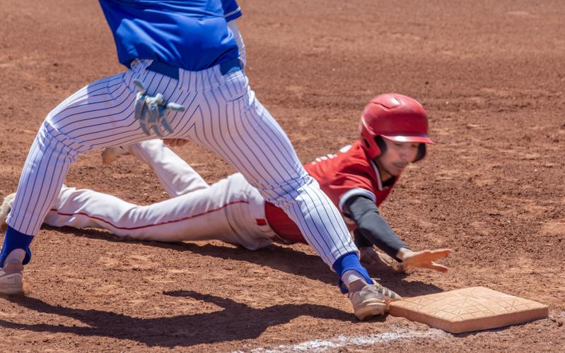 Seventh-inning rally helps Horsemen split series with Cardinals ...