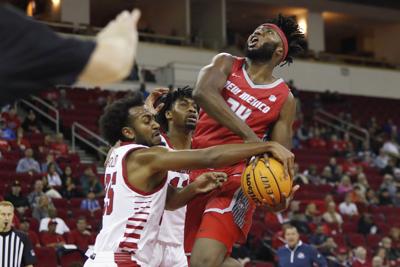 Perfect no more, Lobos lose 71-67 at Fresno State | Sports ...