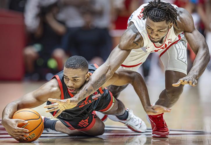 Lobos' hoops enigma Nelly settles in, starts to dominate | Sports ...