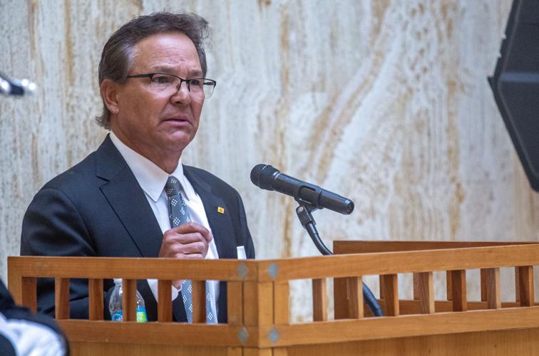 Officials honor former Gov. Jerry Apodaca at memorial ceremony | Local ...