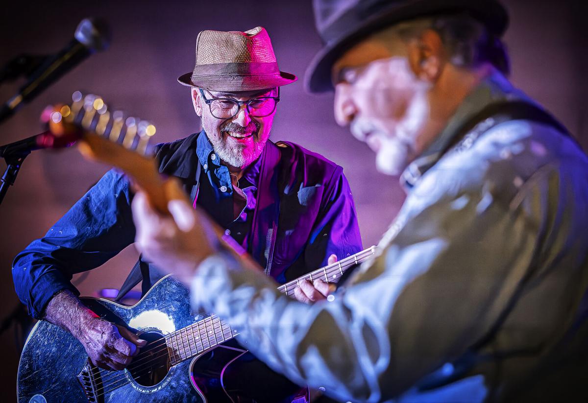 issues hooligans guitar