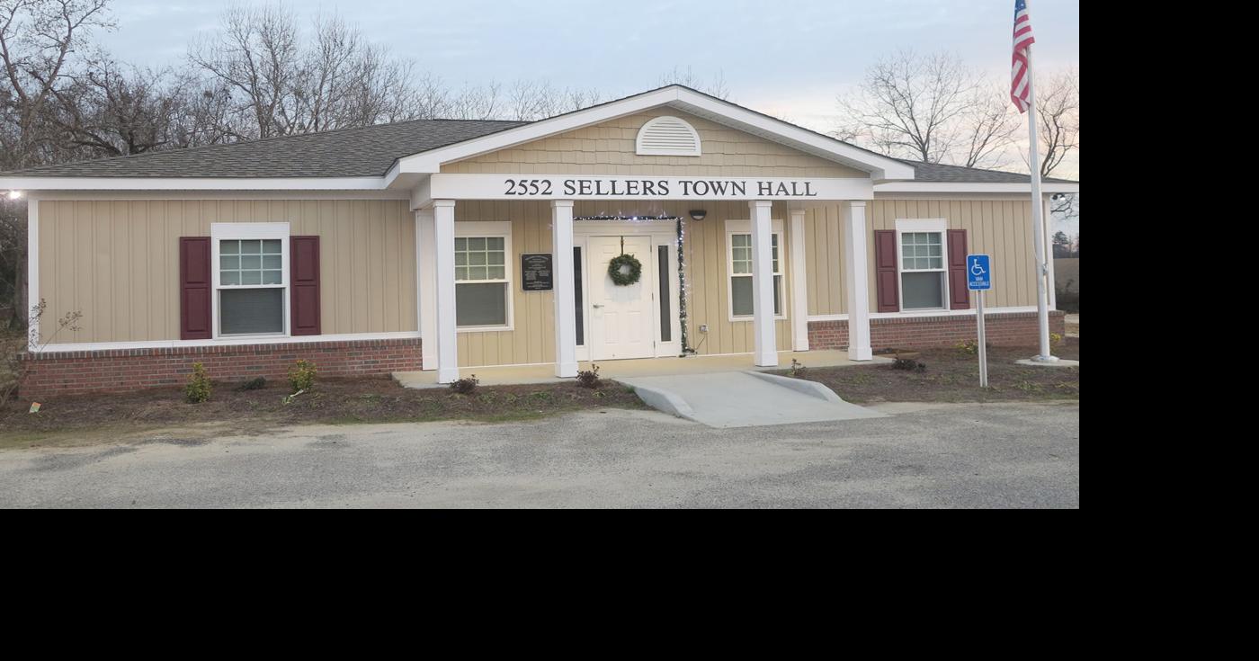 Sellers celebrates new Resource Center, Library