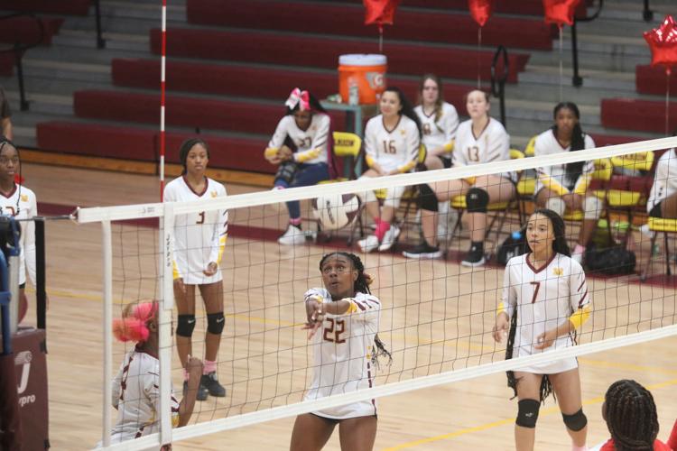 Marion, Mullins volleyball season ends in thriller