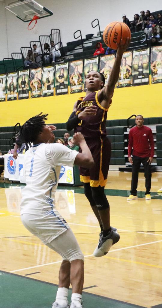 Marion boys rally, top South Florence at Carolina Classic