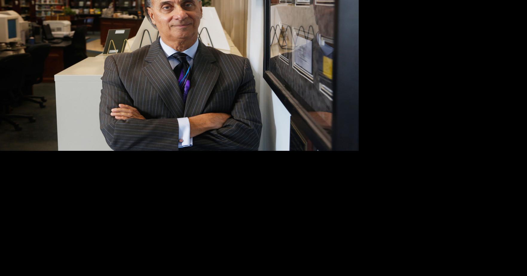 A piece of history: Plaque featuring FBI's Melvin Purvis, outlaw John ...