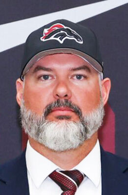 Cantrell returns to Kingstree as new football coach