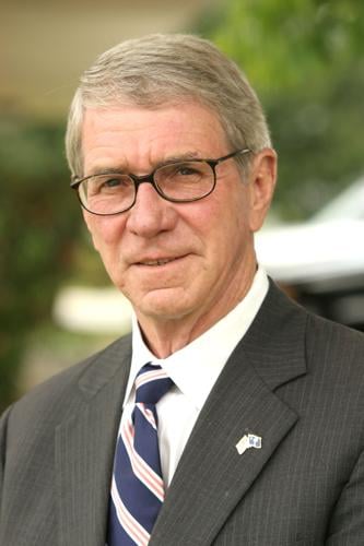 Frank Willis, gentleman and former mayor, dies at 80