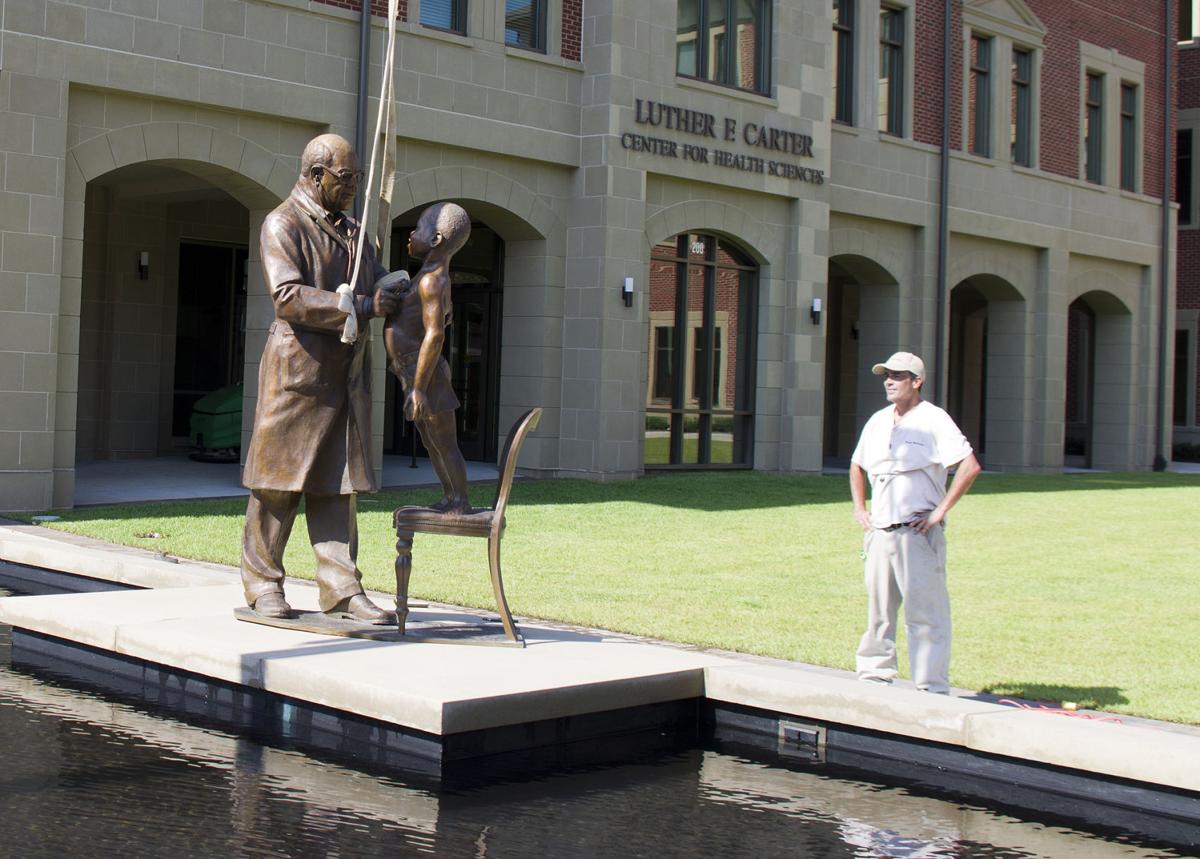 Placing the Dr. R.N. Beck Statue in Florence